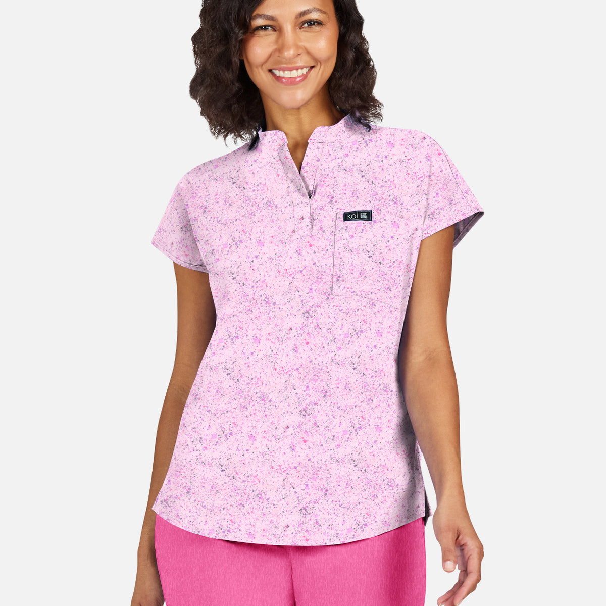 Koi Basics Ari Women's Scrub Top - Field of Posies – Happythreads UK