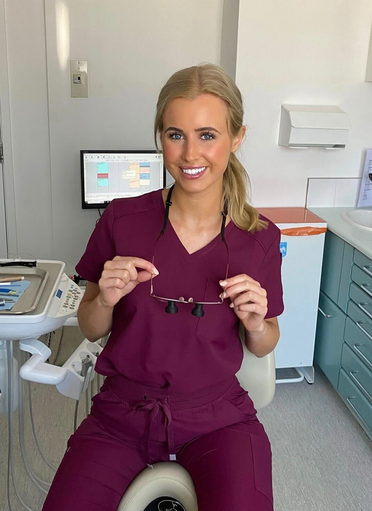 Koi Cureology Aura Women's Scrub Top – Happythreads UK